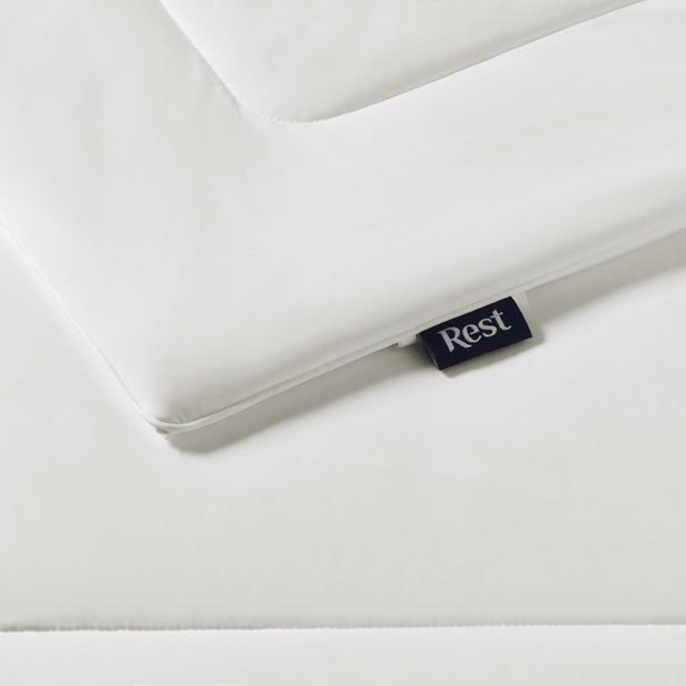 Award-Winning Evercool® Cooling Comforter | Rest®